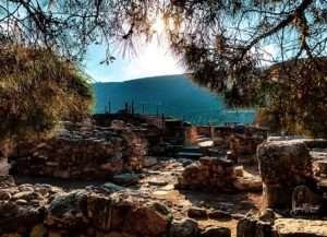 A Guide to Greek Mythology on CretE