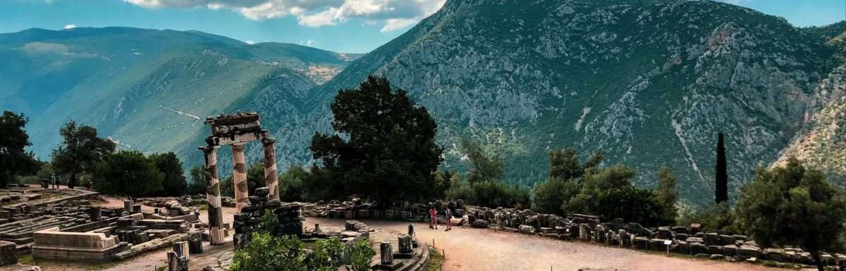 Finding the Oracle in Delphi - Fitting in Adventure